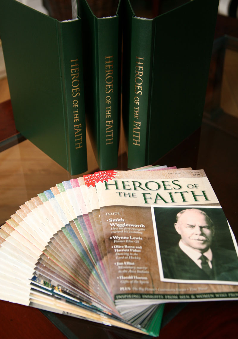 Heroes of the Faith collection so far... + x5 official binders - New ...